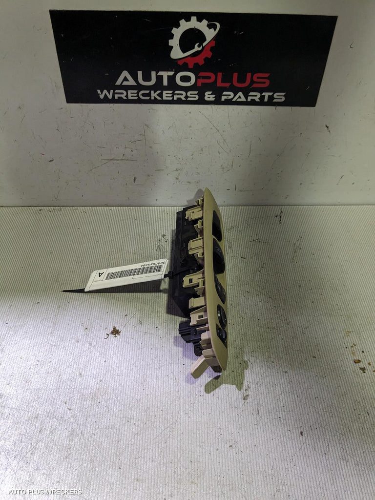 2015 Nissan Pathfinder Pwr Dr Wind Switch